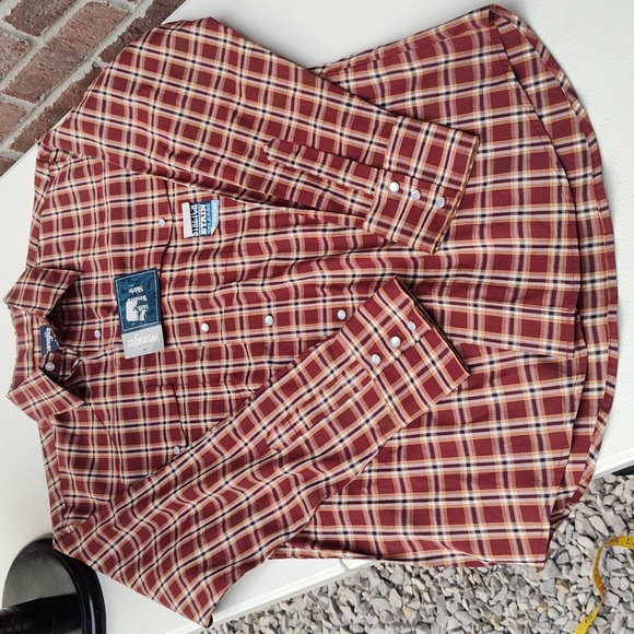 Wrangler | Shirts | Wrangler Pearl Snap Western Shirt | Poshmark